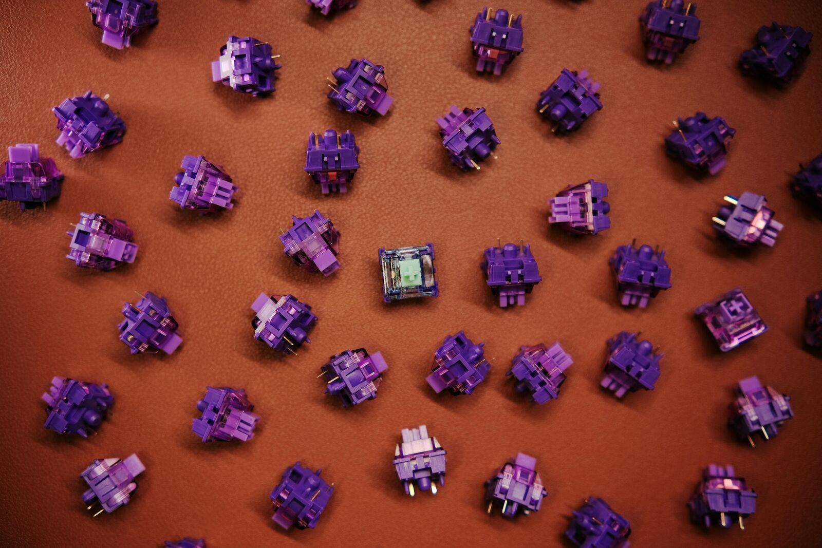 The Ultimate Switch Guide: Linear vs Tactile vs Clicky | KeebArchive